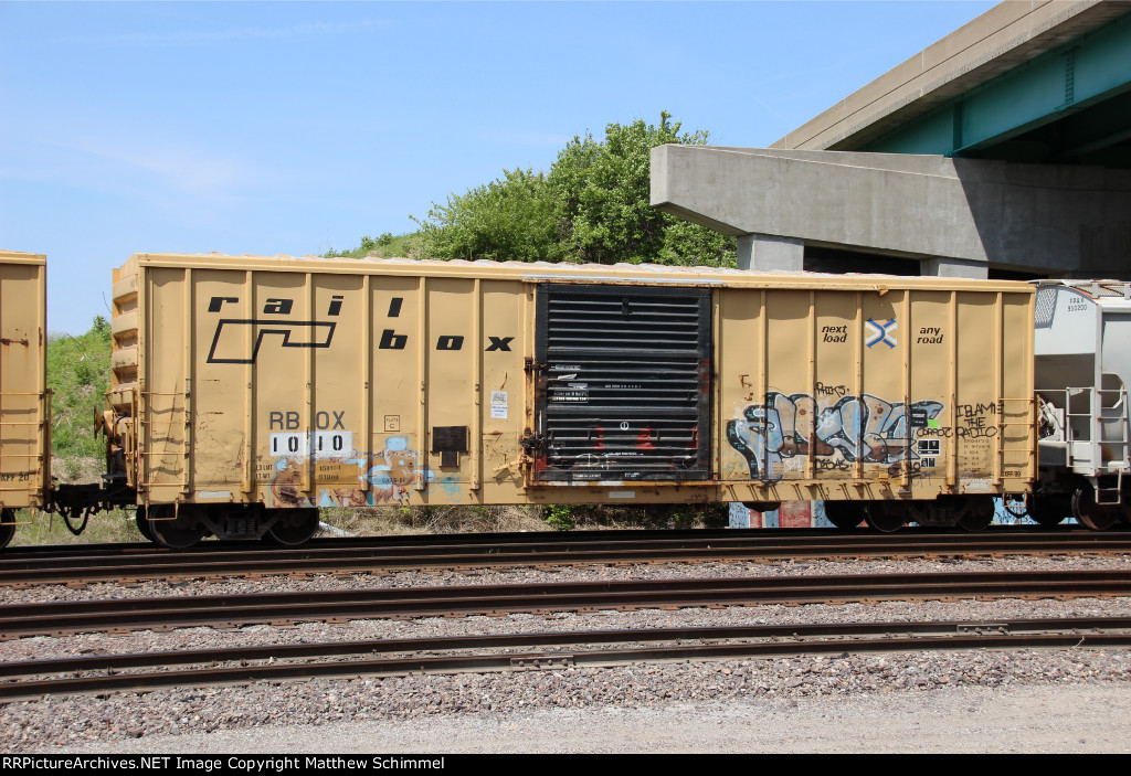 Railbox Box Car 1010